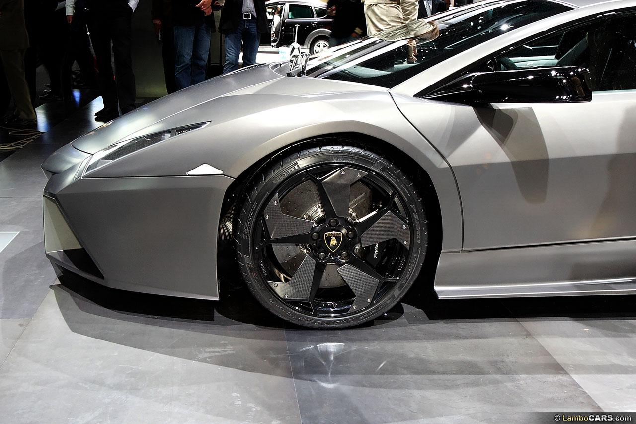 High-Resolution Lamborghini Reventón Photos