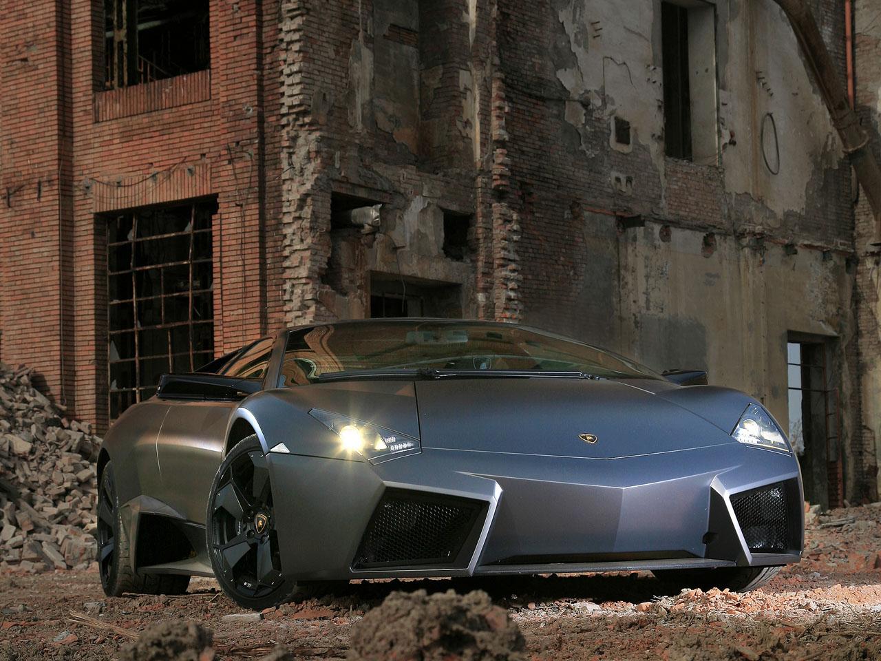 High-Resolution Lamborghini Reventón Photos