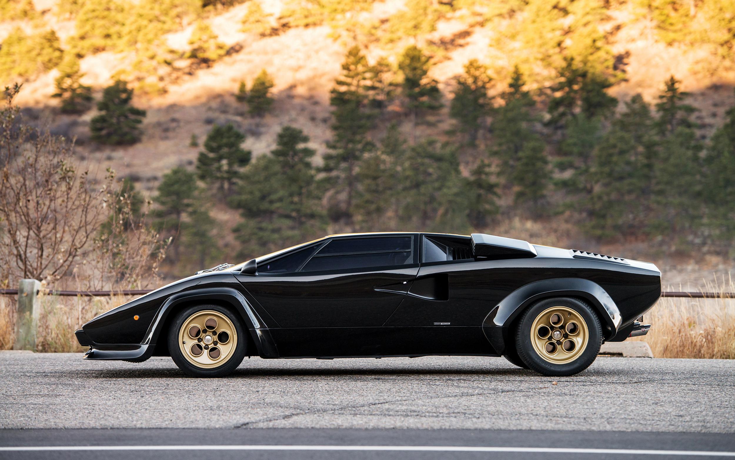 How much does a Lamborghini cost? Actually Lamborghini Price - LamboCARS