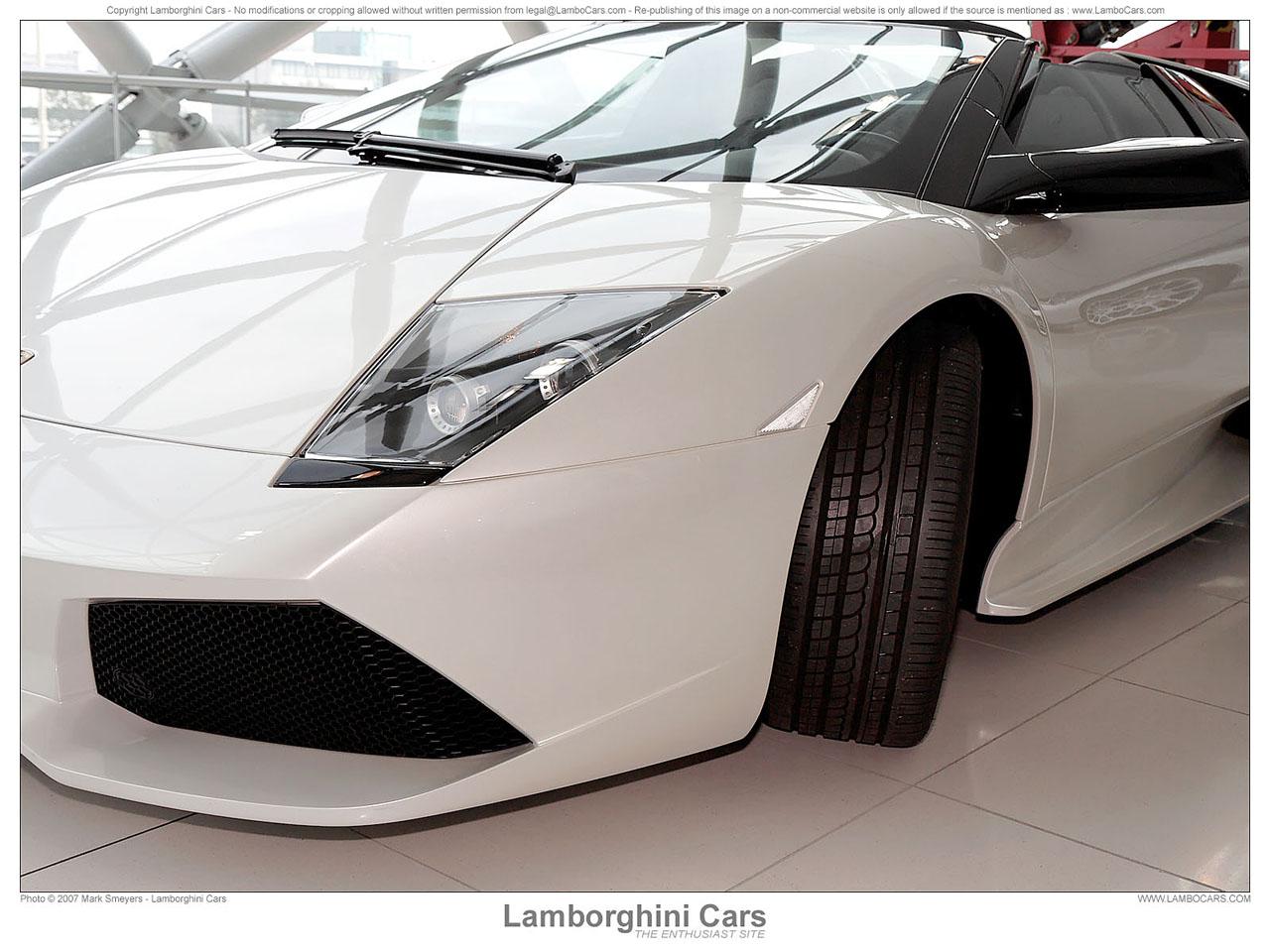 High-Resolution Lamborghini Murciélago LP640 Photos