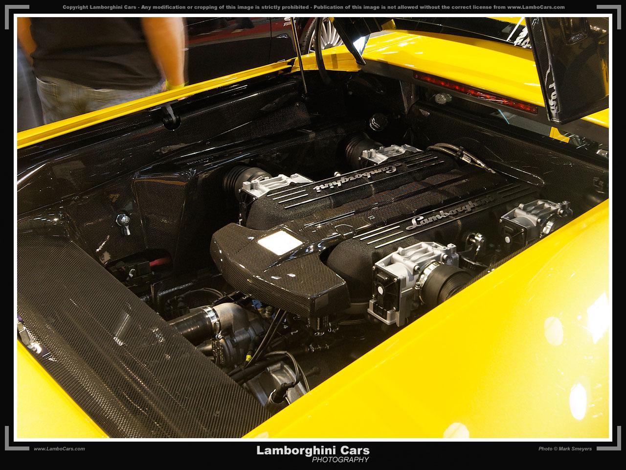 High-Resolution Lamborghini Murciélago LP640 Photos