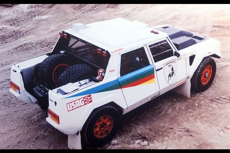 High-Resolution Lamborghini LM002 Paris Dakar Photos