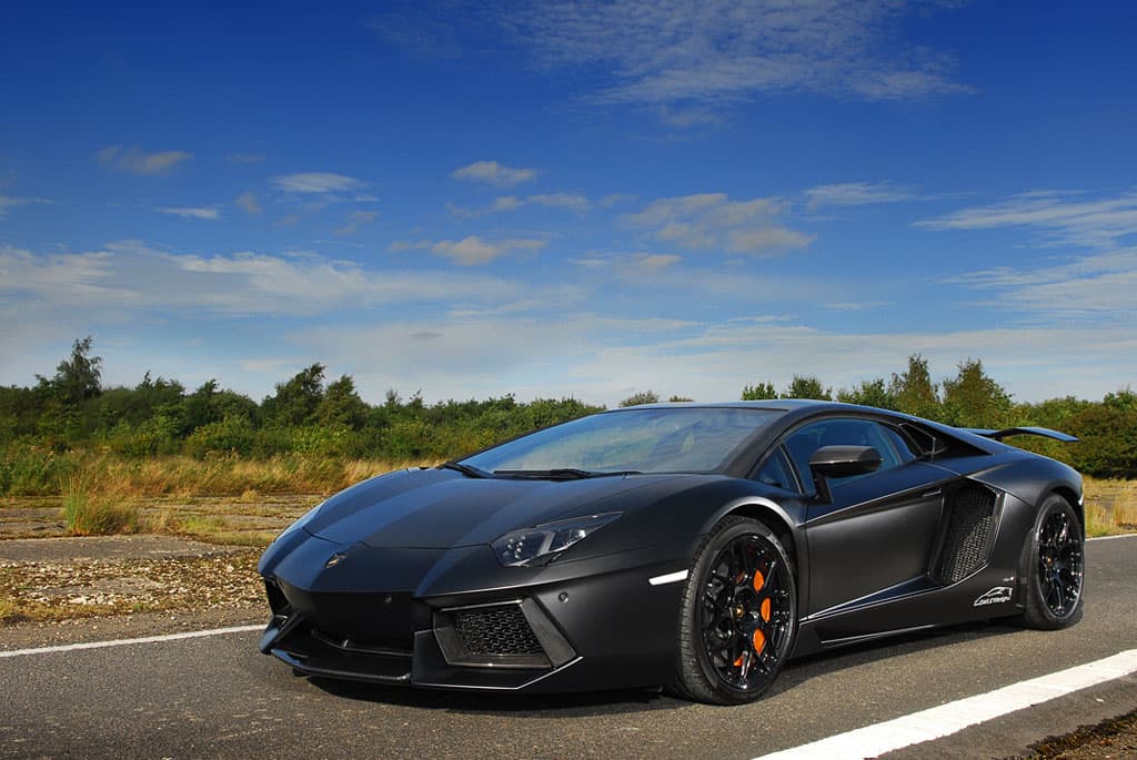 Lamborghini AVENTADOR Guide & History | LamboCARS.com