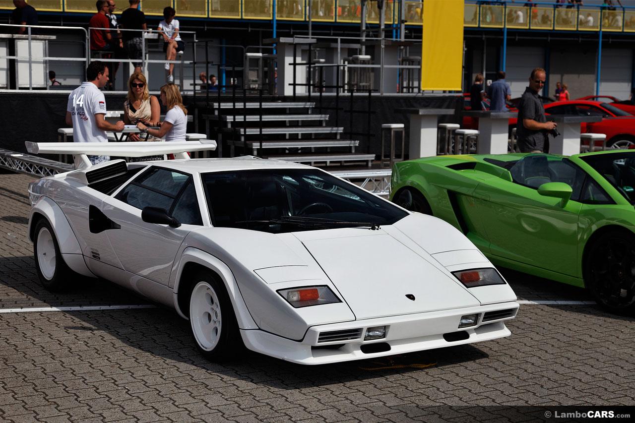 Lamborghini Countach (Research Hub) - LamboCARS