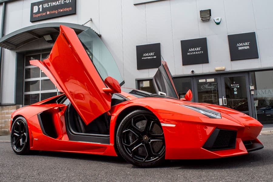 Lamborghini AVENTADOR Guide & History | LamboCARS.com