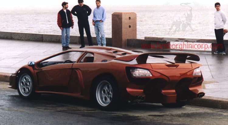 High-Resolution Lamborghini Diablo Coatl Photos