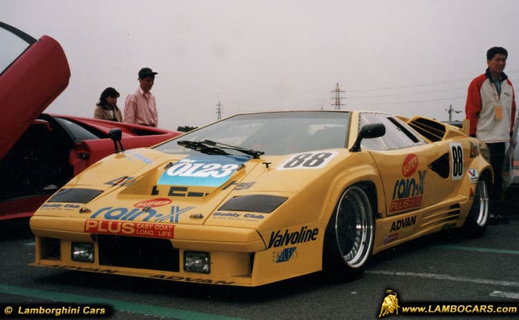 Lamborghini COUNTACH RAIN Guide & History | LamboCARS.com
