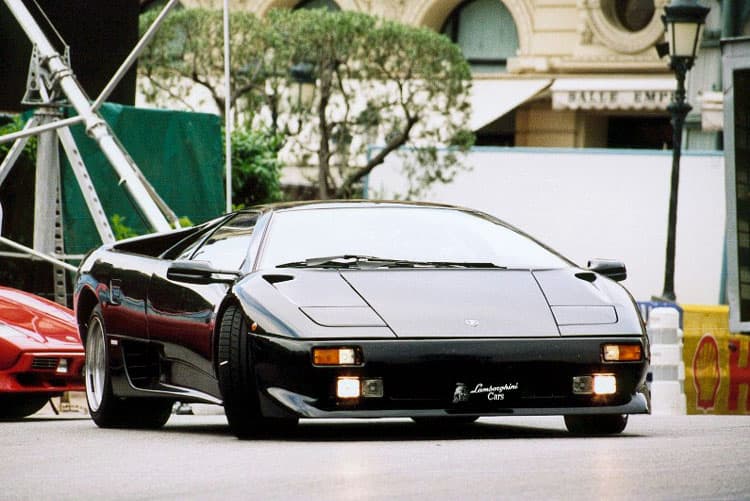 High-Resolution Lamborghini Diablo Photos