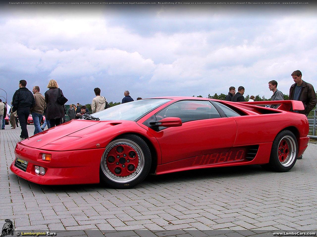 High-Resolution Lamborghini Diablo Photos