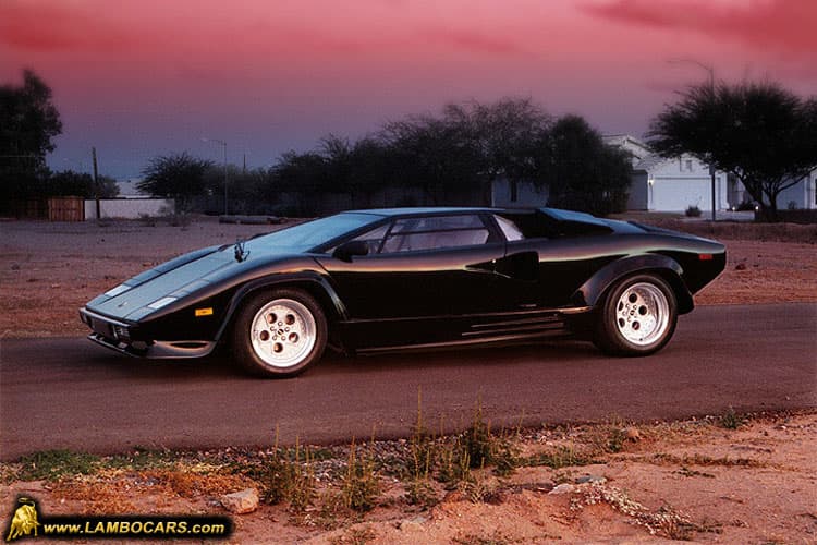 Lamborghini COUNTACH Guide & History | LamboCARS.com