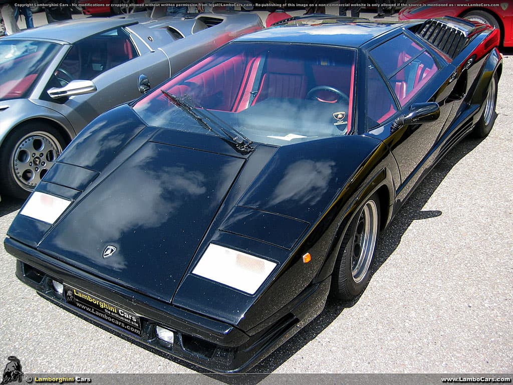 High-Resolution Lamborghini Countach Photos