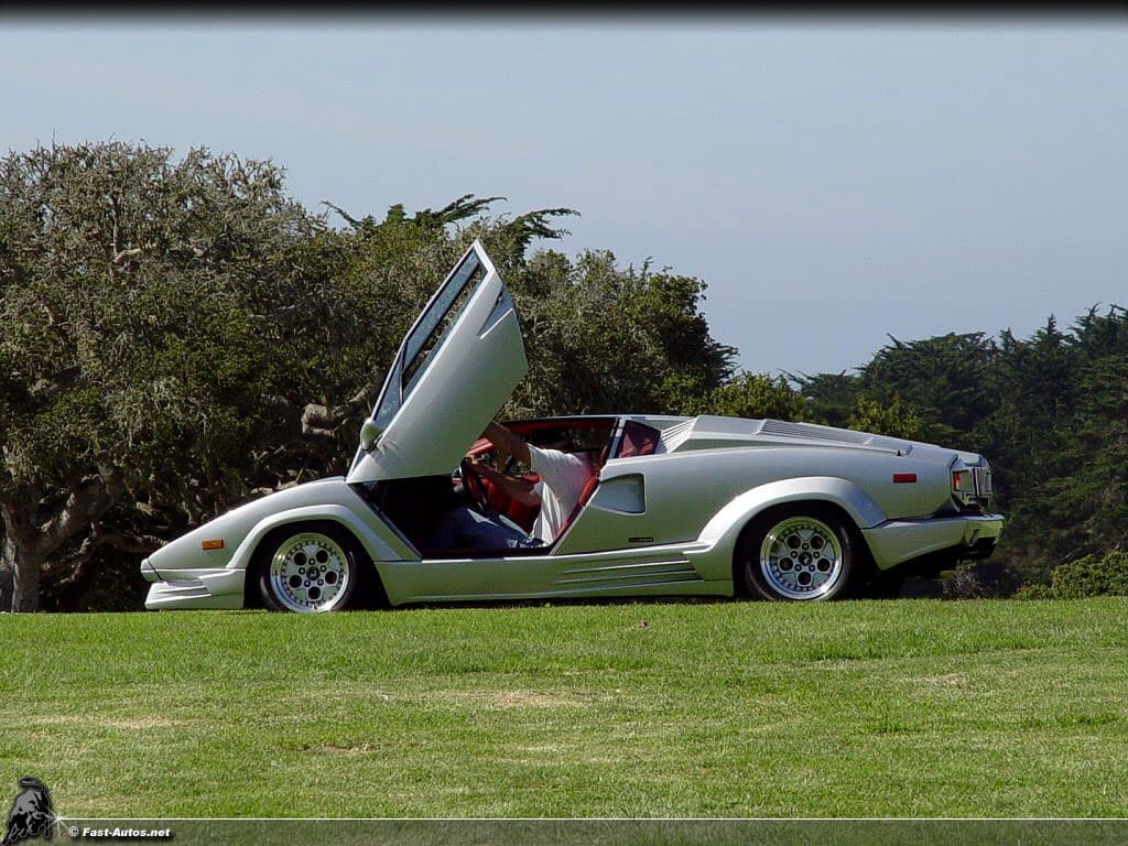 High-Resolution Lamborghini Countach Photos