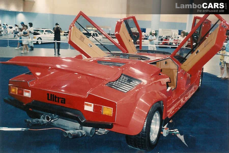 High-Resolution Lamborghini Countach Limousine Photos