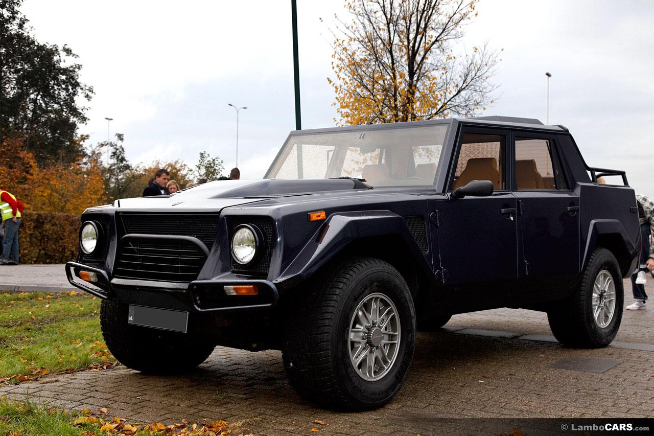 Lamborghini LM002 Guide & History | LamboCARS.com