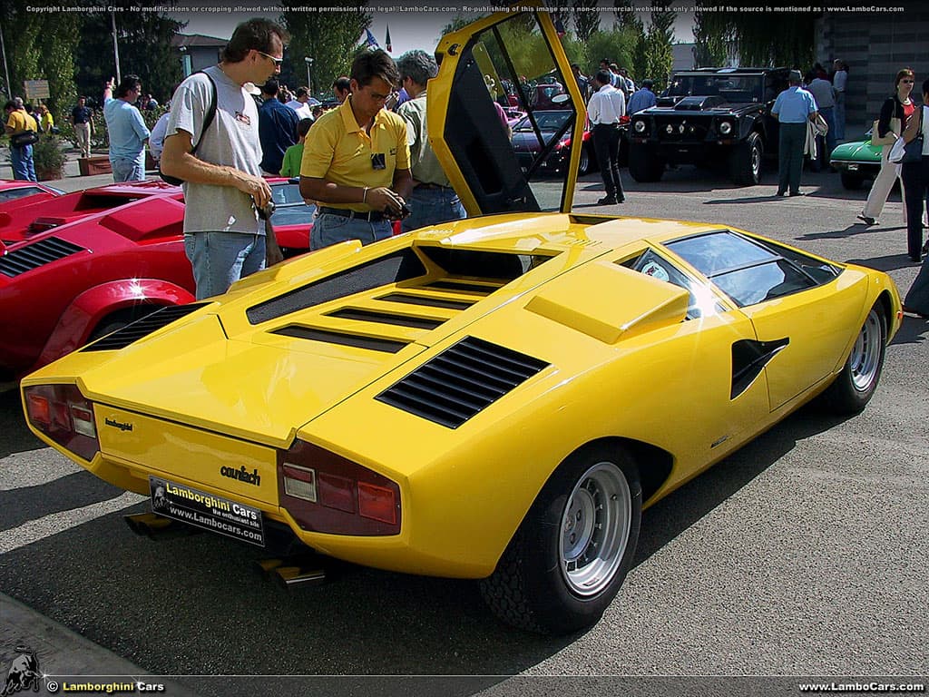 High-Resolution Lamborghini Countach LP400 Photos