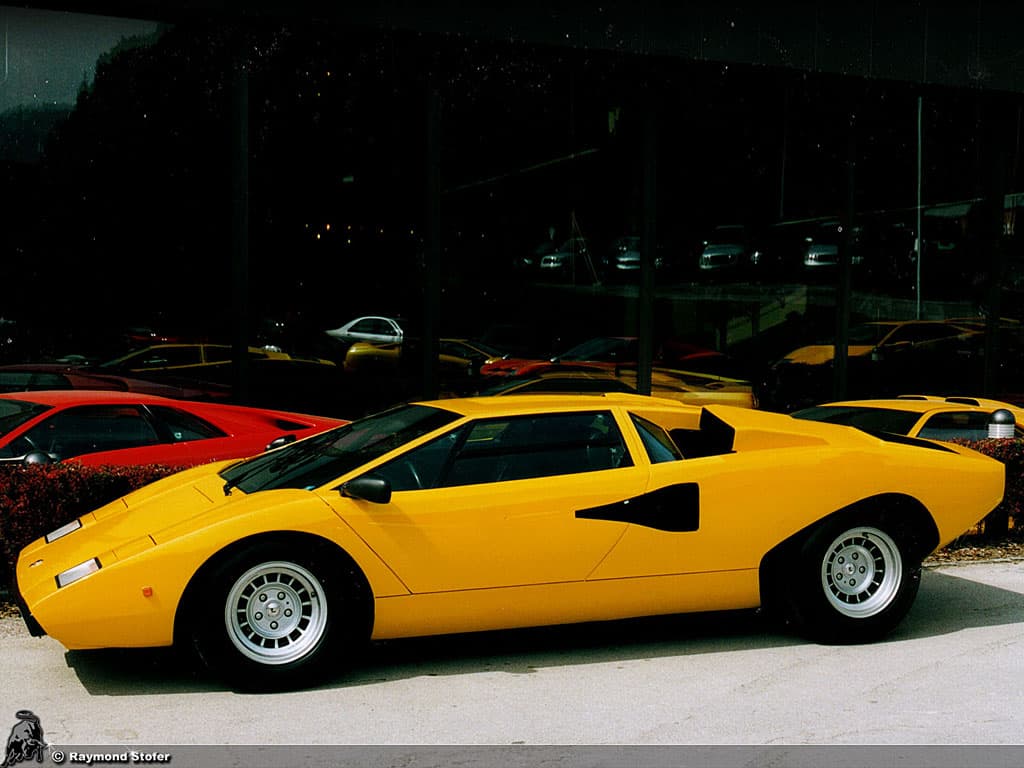 High-Resolution Lamborghini Countach LP400 Photos