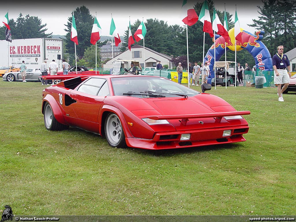 High-Resolution Lamborghini Countach LP400 S Photos