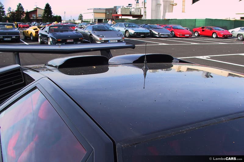 High-Resolution Lamborghini Countach LP400 S Photos