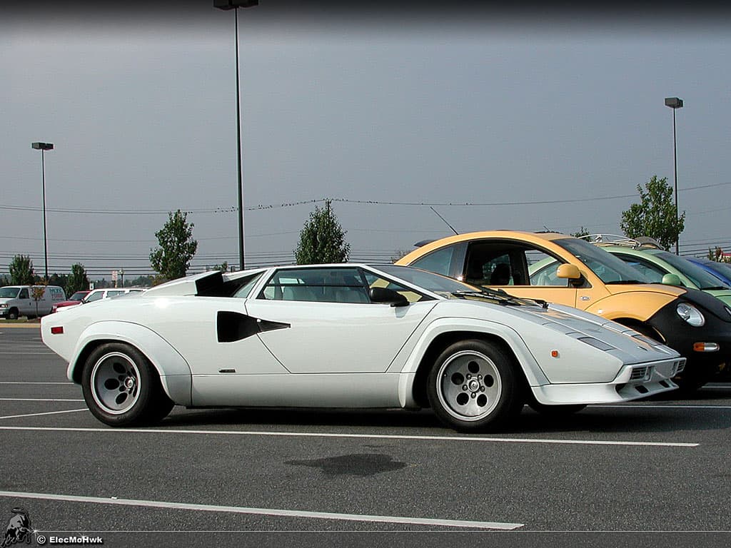 High-Resolution Lamborghini Countach LP500 S Photos