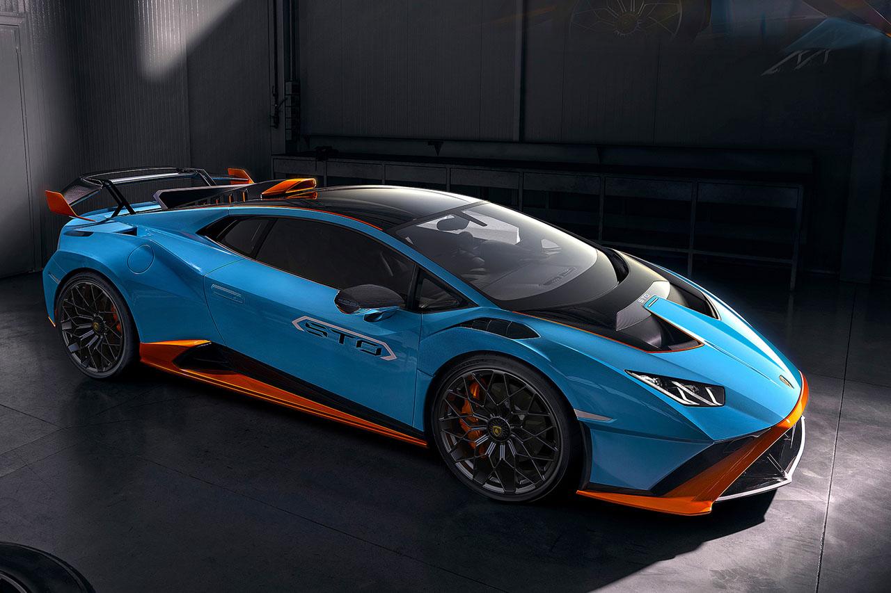 Current Lamborghini Cars and SUVs: Reviews, Pricing & Specs