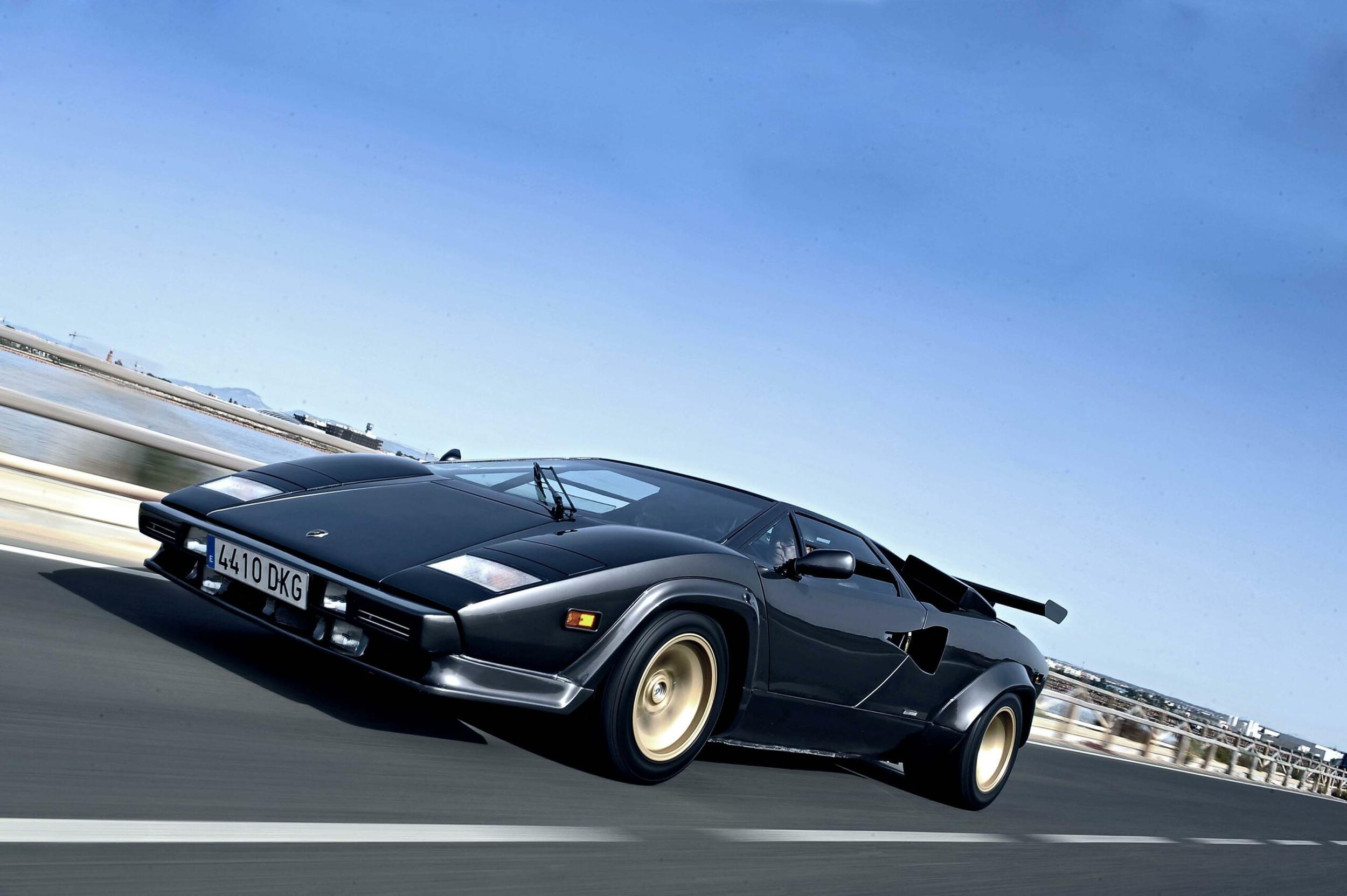 Lamborghini Countach: Review, Price, Specs and Models - LamboCARS