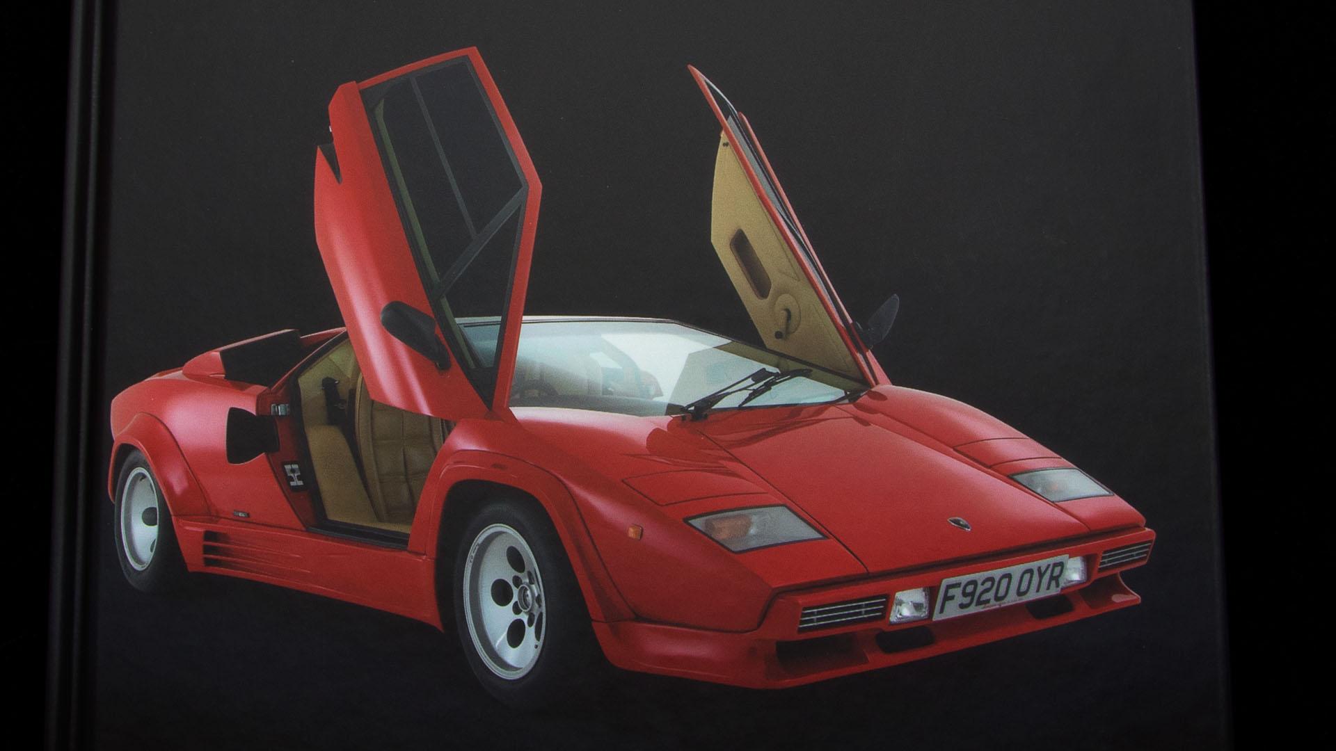 VIDEO: Ferrari Testarossa vs Lamborghini Countach (The Grand Tour ...