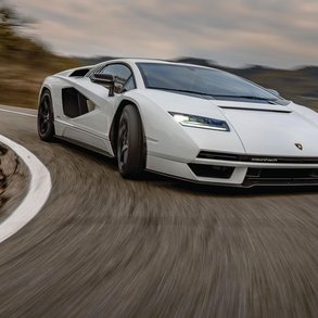 Lamborghini News, Specs, & Model Guides | LamboCARS.com
