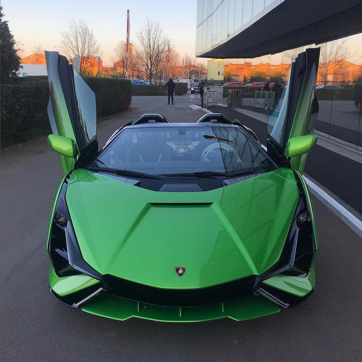 Cars With Scissor Doors - Unique Door Designs of Lamborghini Cars ...