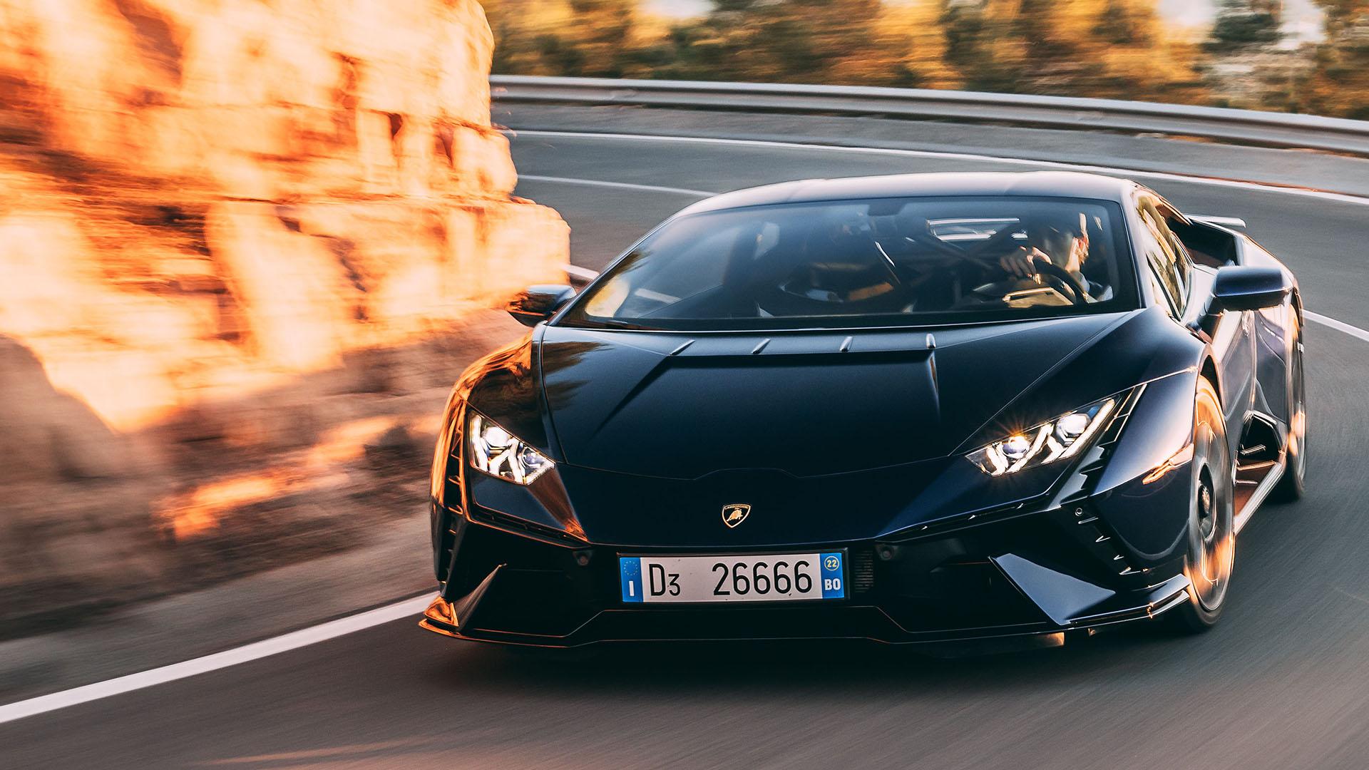 Chris Harris on the Lamborghini Huracán STO - LamboCARS