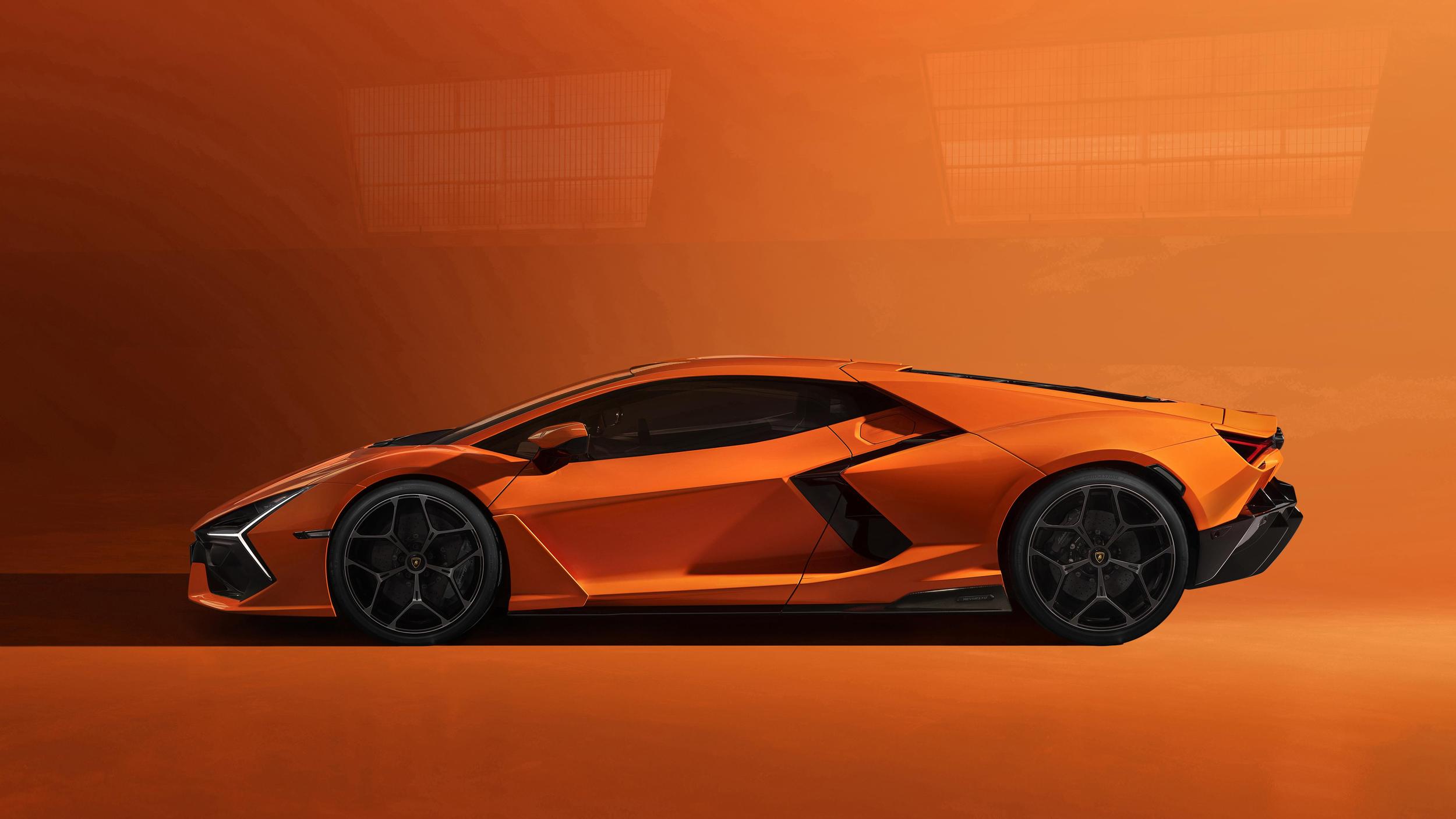 2024 Lamborghini Revuelto: Review, Price, Specs and Models - LamboCARS