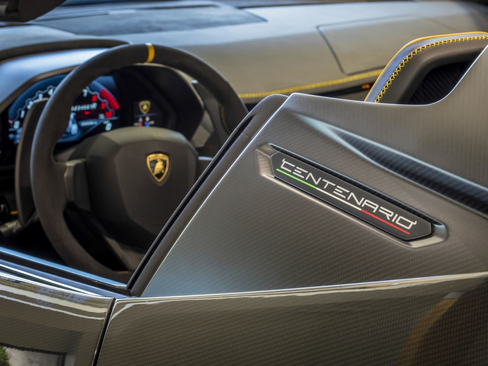 Lamborghini Few Off Roadster History and Fenomeno Speculation